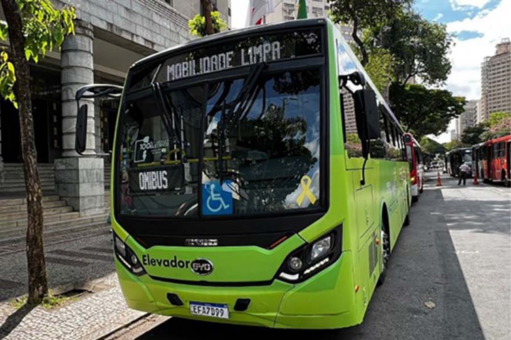 BYD planeja nova megafábrica de ônibus elétricos no Brasil após demanda ...